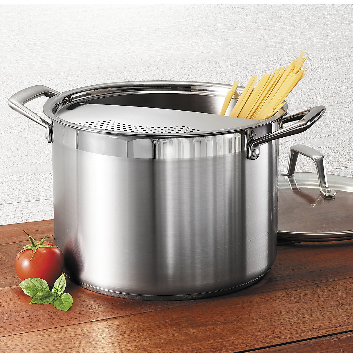 Tramontina Lock & Drain Pasta Cooker Pot with Strainer Lid 18/8 Stainless Steel 8 Qt, 80120/509DS