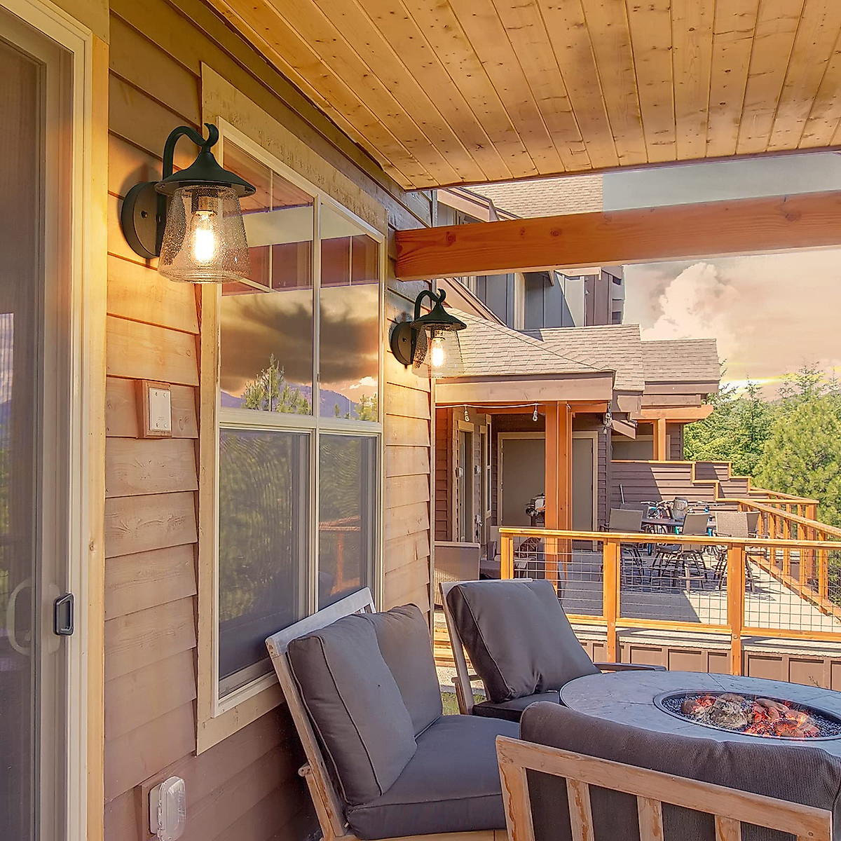 LOG BARN Outdoor Wall Light，Farmhouse Exterior Lantern in Black with Seeded Glass for Porch Barn A03356, 1-Light Light