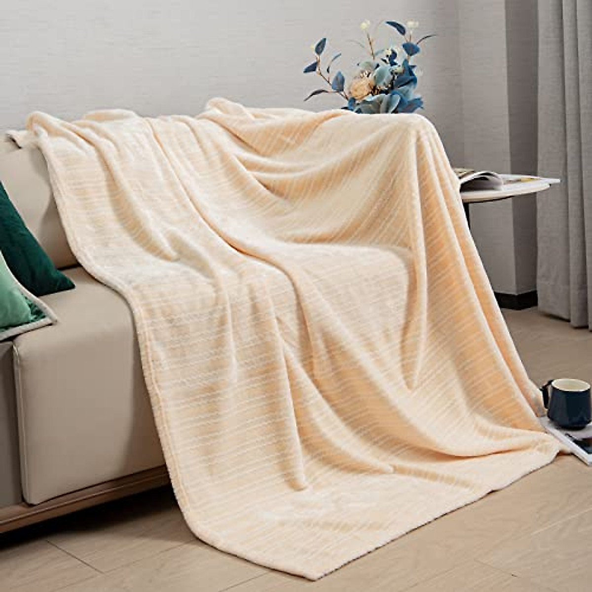 SRIZIAN Fleece Throw Blankets, White Flannel Throw Blankets, 50" x60” Washable Lightweight Bedding Flannel Blanket for Couch Sofa Bed Office, White Throw Fleece Blankets for All Season