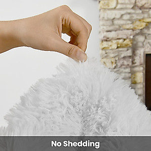 Terrug Fluffy Runner Rug for Bedroom Living Room, 2x6 White Area Rug Washable Shag Carpet, Super Soft Fuzzy Plush Non-Slip Cute Kids Rug for Nursery Hallway Bedside College Dorm Kids Room Decor