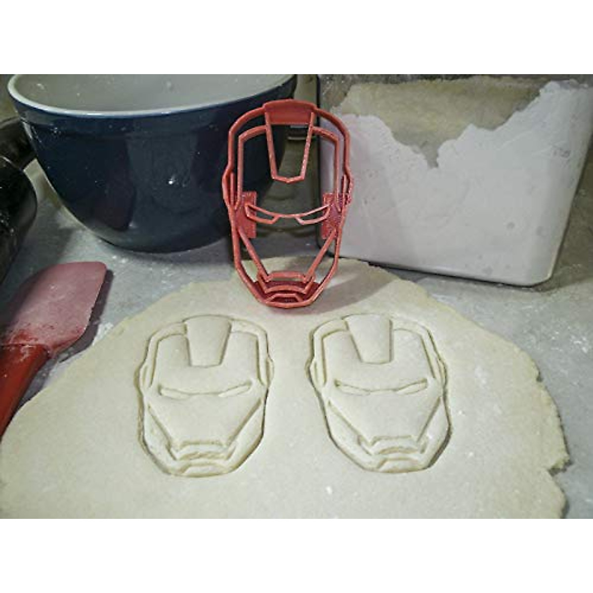 SUPERHERO CHARACTER SPECIAL OCCASION COOKIE CUTTER BAKING TOOL USA PR467L