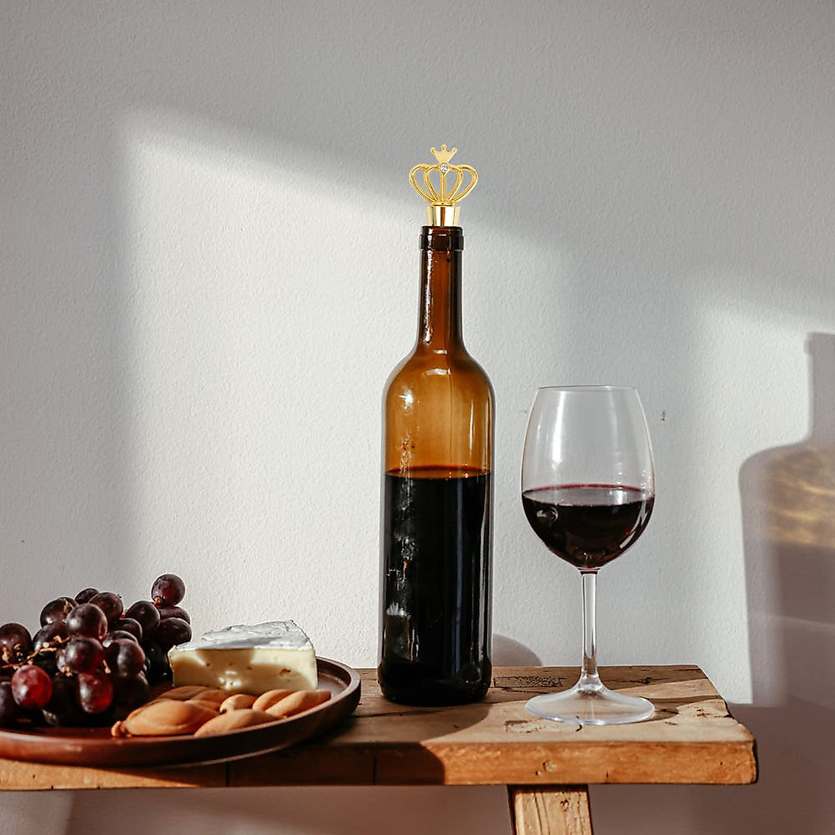 Bottle Wine Stoppers for Glass Wine Bottles，Crown Alloy Wine and Beverage Bottle Stoppers Ball Designed Wine Bottle Corks Tapered Storage Crafts Art DIY