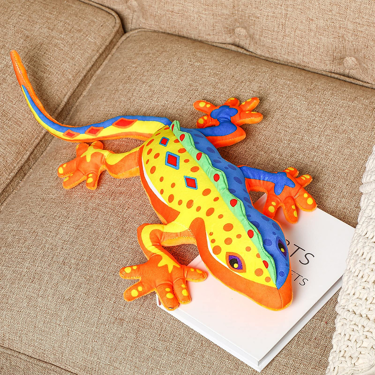 Civaner 22 Inches Realistic Lizard Stuffed Animal Plush Toy with Spots Colorful Gecko Stuffed Animal Sturdy Gecko Plush Reptilian Toy Huggable Birthday Gift for Little Person Teens (Yellow)