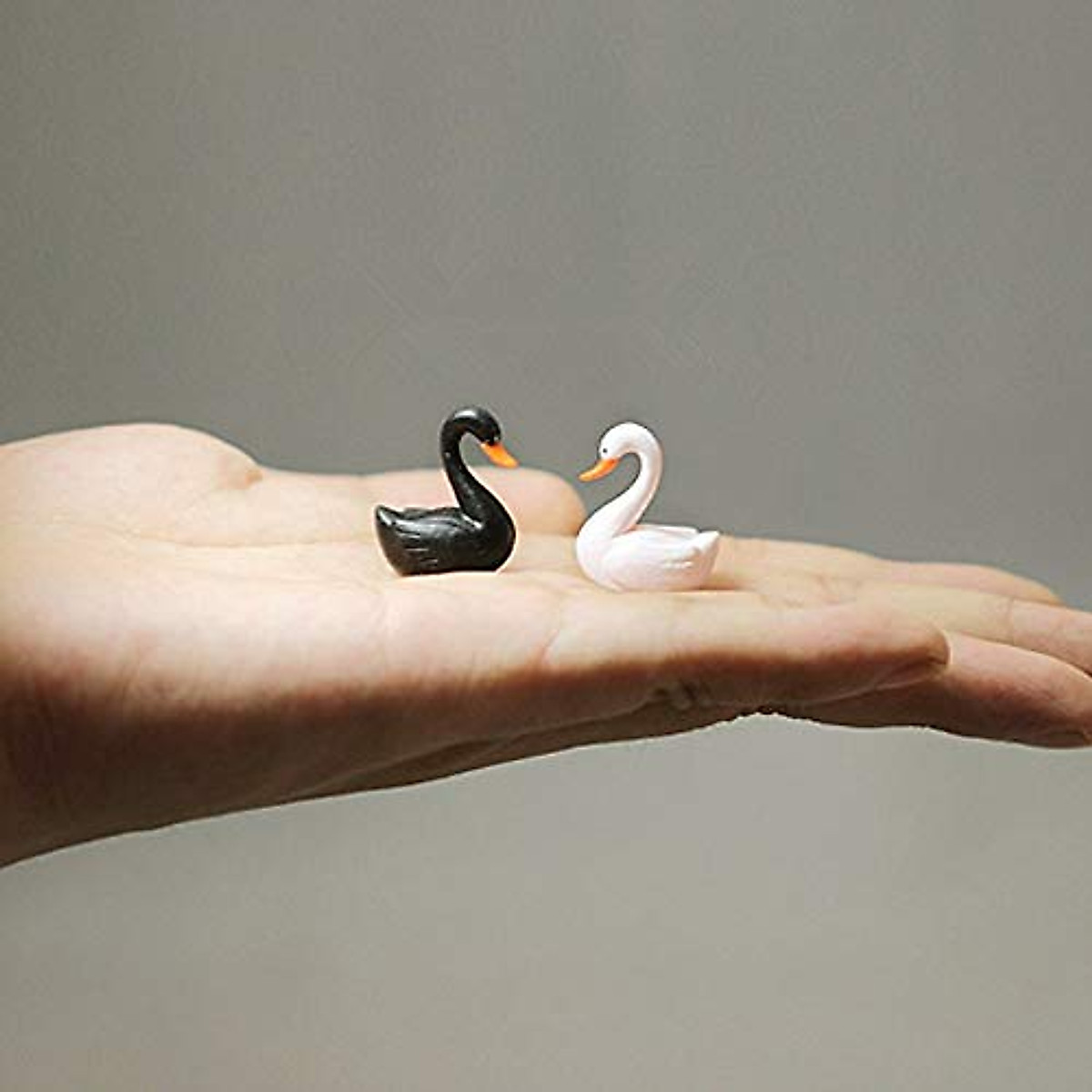 Shineweb 2Pcs Resin Couple Swan Model DIY Miniature Landscape Garden Bonsai Ornaments Outdoor Statues