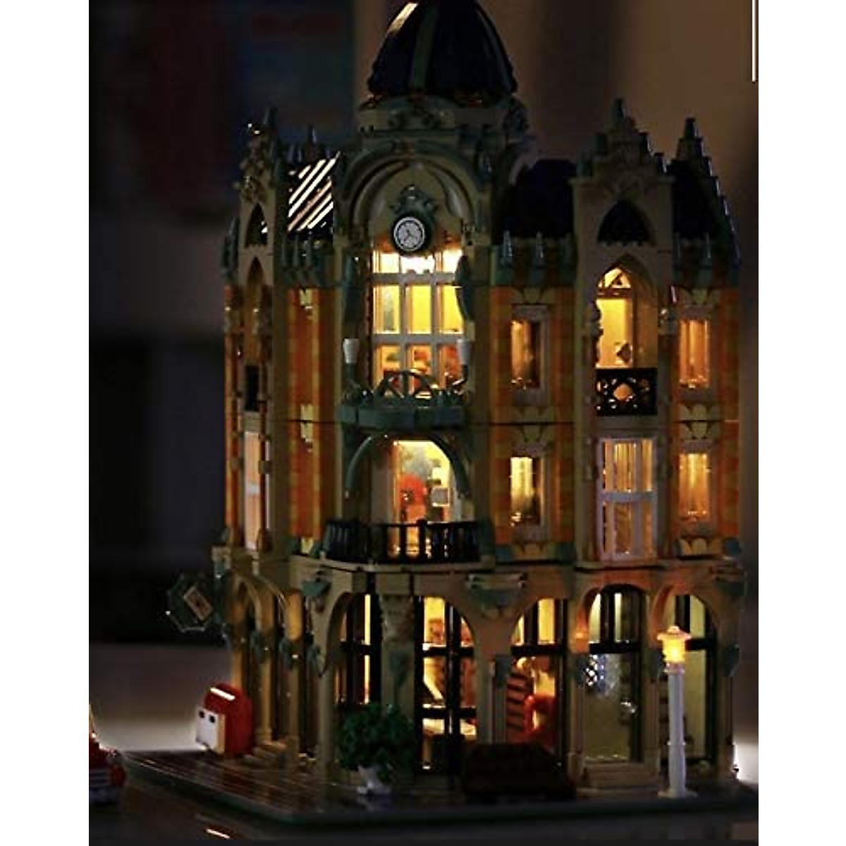 General Jim's Corner Post Office Modular Building Set - 3-Story Design with Post Office, Art School, Pottery Studio, Red Mail Truck & Realistic City Details for Architecture Lovers