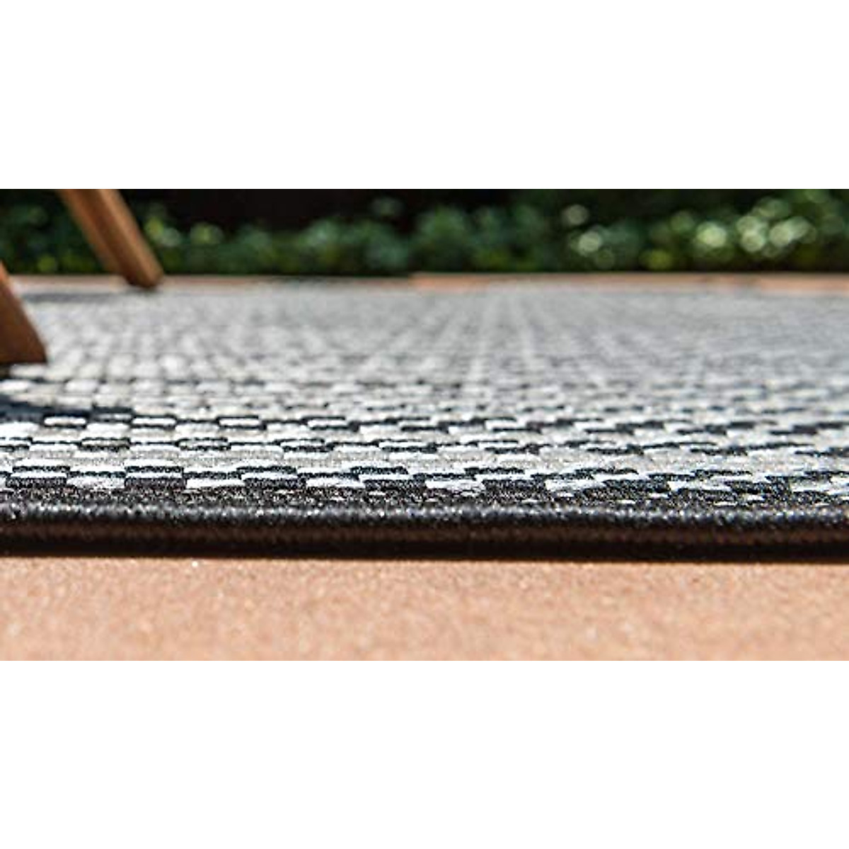 Unique Loom Outdoor Border Collection Area Rug - Checkered (9' x 12' Rectangle, Gray/ Black)