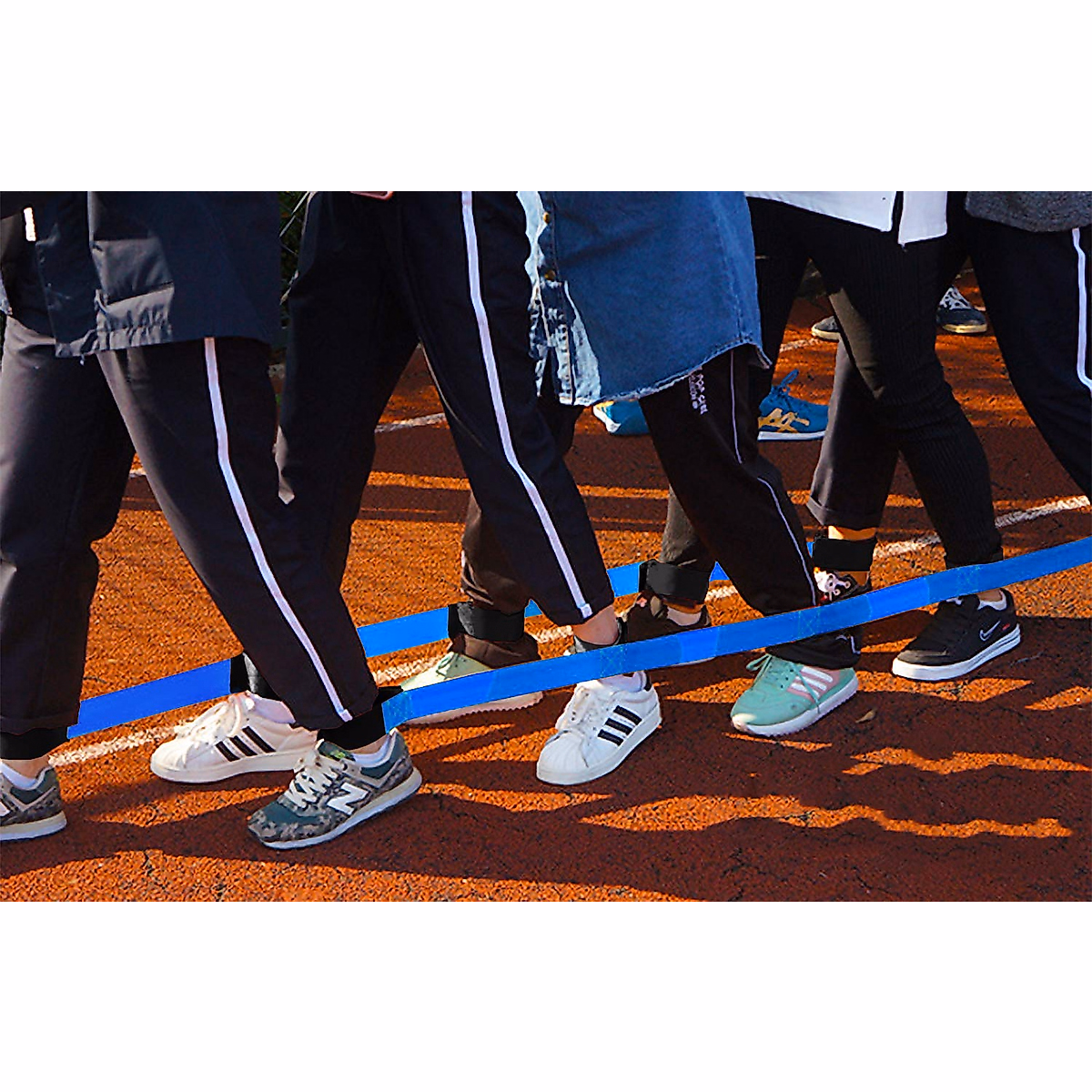 Hiverst 5 Legged Race Band, Outdoor Party Group Game for Kid Adult, Cooperative Team Race for Birthday Party, Relay Race, Field Day, Team-Building, Backyard Activity Game with Carrying Pouch(2 Pack