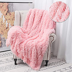 Zareas Soft Faux Fur Throw Blanket, 50" x 60" Plush Sherpa Blanket for Couch, Thick Warm Blankets for Winter, Fluffy Fleece Blanket, Christmas Blanket, Fuzzy Comfy Velvet Blanket for Bed Sofa, Pink