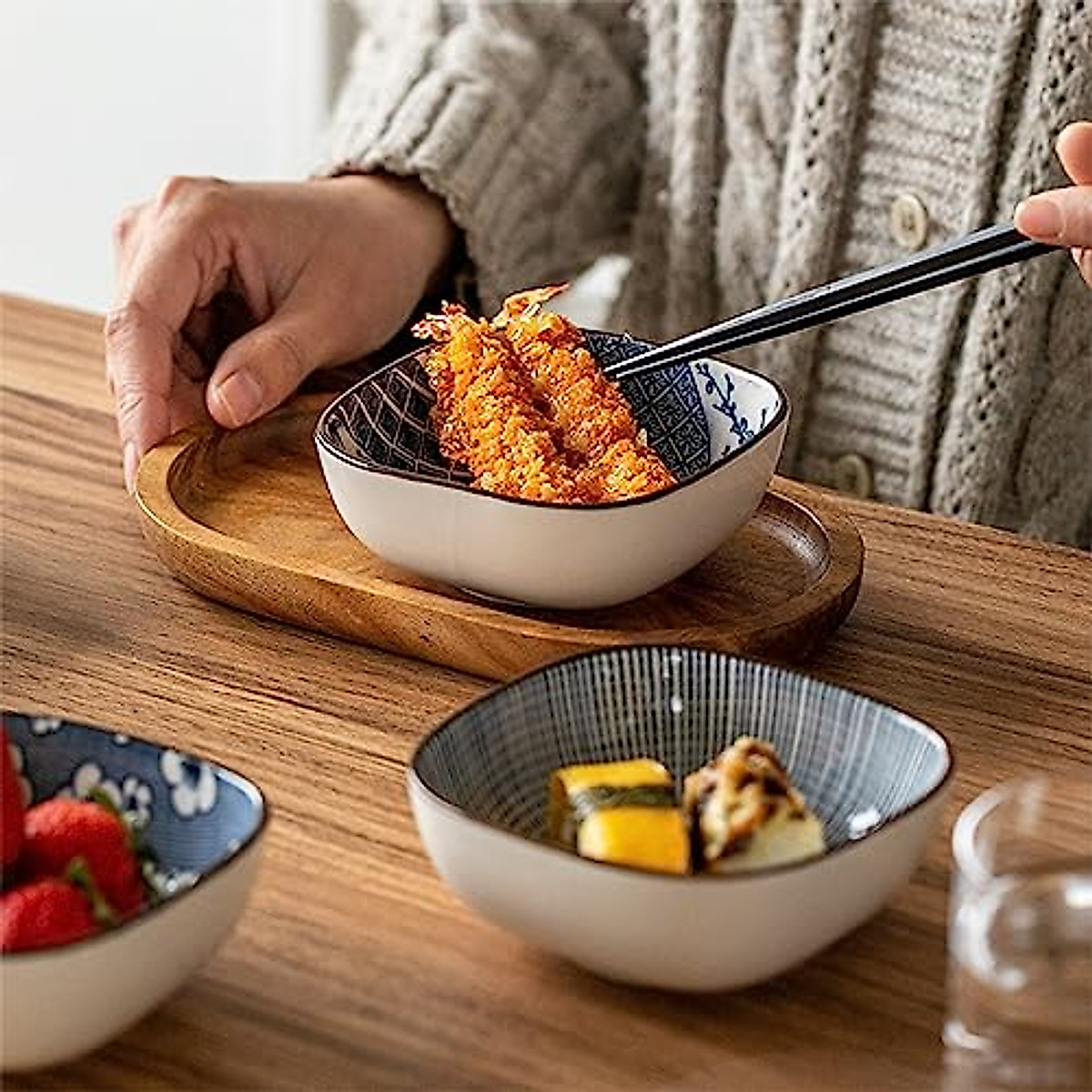 YXWXY Ceramic Snack Plate 4 Pcs Blue Style D Dessert Salad Plates 4.3Inch Ceramic Dishes Japanese Bowl Sushi Sauce Seasoning Dishes Dipping Bowls For Condiment Sushi Ketchup Bbq Party