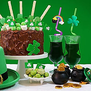 24 St. Patrick’s Day Party Accessories St Patricks Day Favors Shamrock Drinking Straws for Lucky Irish Party Saint Patrick Party Supplies Decorations with 2 PCS Straws Cleaning Brush