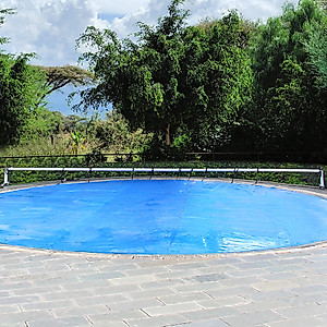 Goplus Pool Cover, 16 x 32 FT Solar Blanket with Carrying Bag for In-Ground and Above-Ground Swimming Pools, Rectangle Hot Tub SPA Thermal Blanket, Blue Bubble