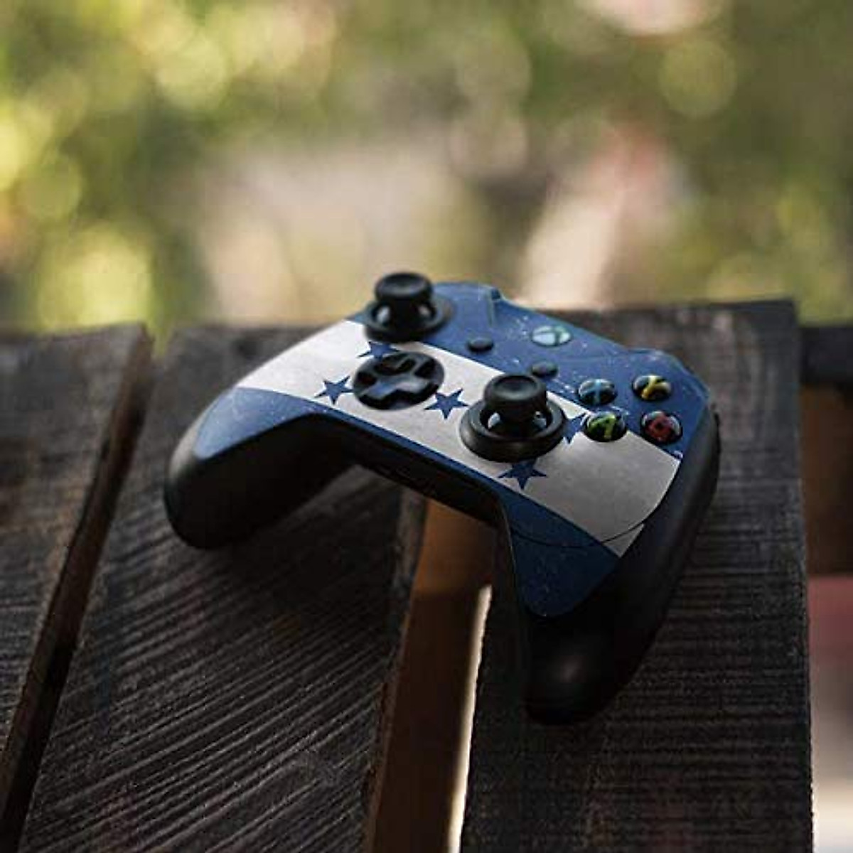 Skinit Decal Gaming Skin Compatible with Xbox One Elite Controller - Originally Designed Honduras Flag Distressed Design
