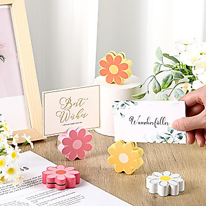Soaoo 30 Pieces Mini Daisy Place Card Holders Wood Flower Table Number Holders Wooden Daisy Table Memo Sign Stands Holder Picture Holder for Birthday Wedding Baby Shower Table Decoration
