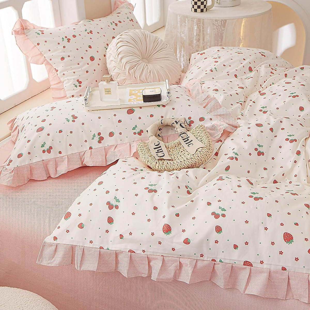 MKXI Strawberry Comforter Set Twin XL Pink White Floral Comforters Kawaii Fruits Artistic Bedding Set Princess Twin Bed Comforter with Ruffles Girls Pink Flowers Bedding Comforter Duvet Set