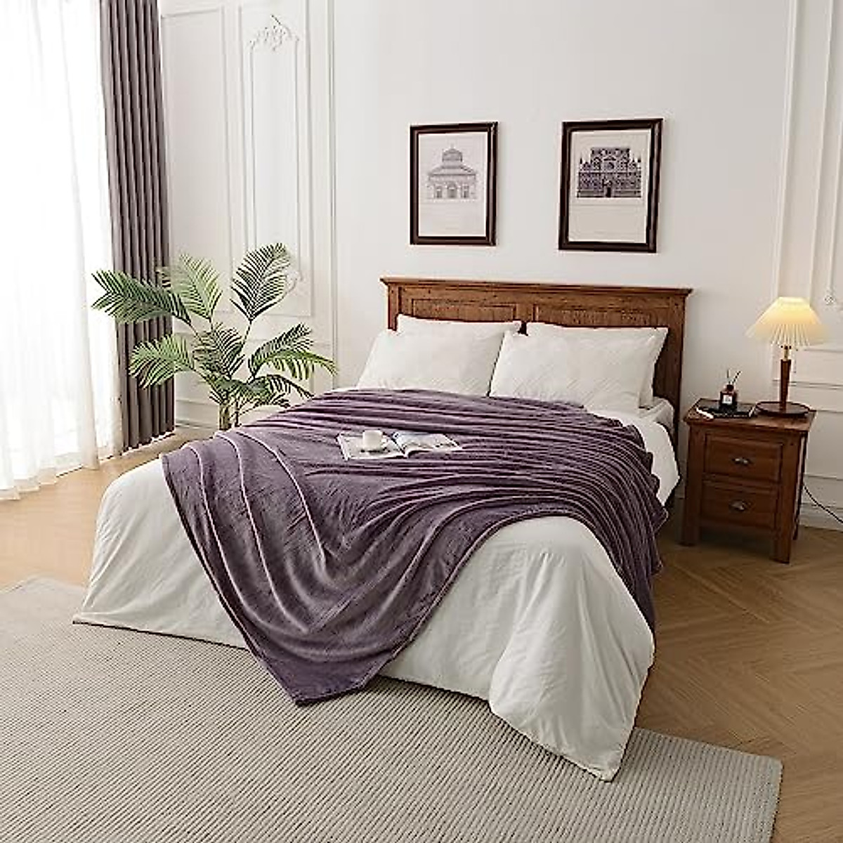 Kingole Flannel Fleece Microfiber Throw Blanket, Luxury Lavender Purple King Size Lightweight Cozy Couch Bed Super Soft and Warm Plush Solid Color 350GSM (108 x 90 inches)