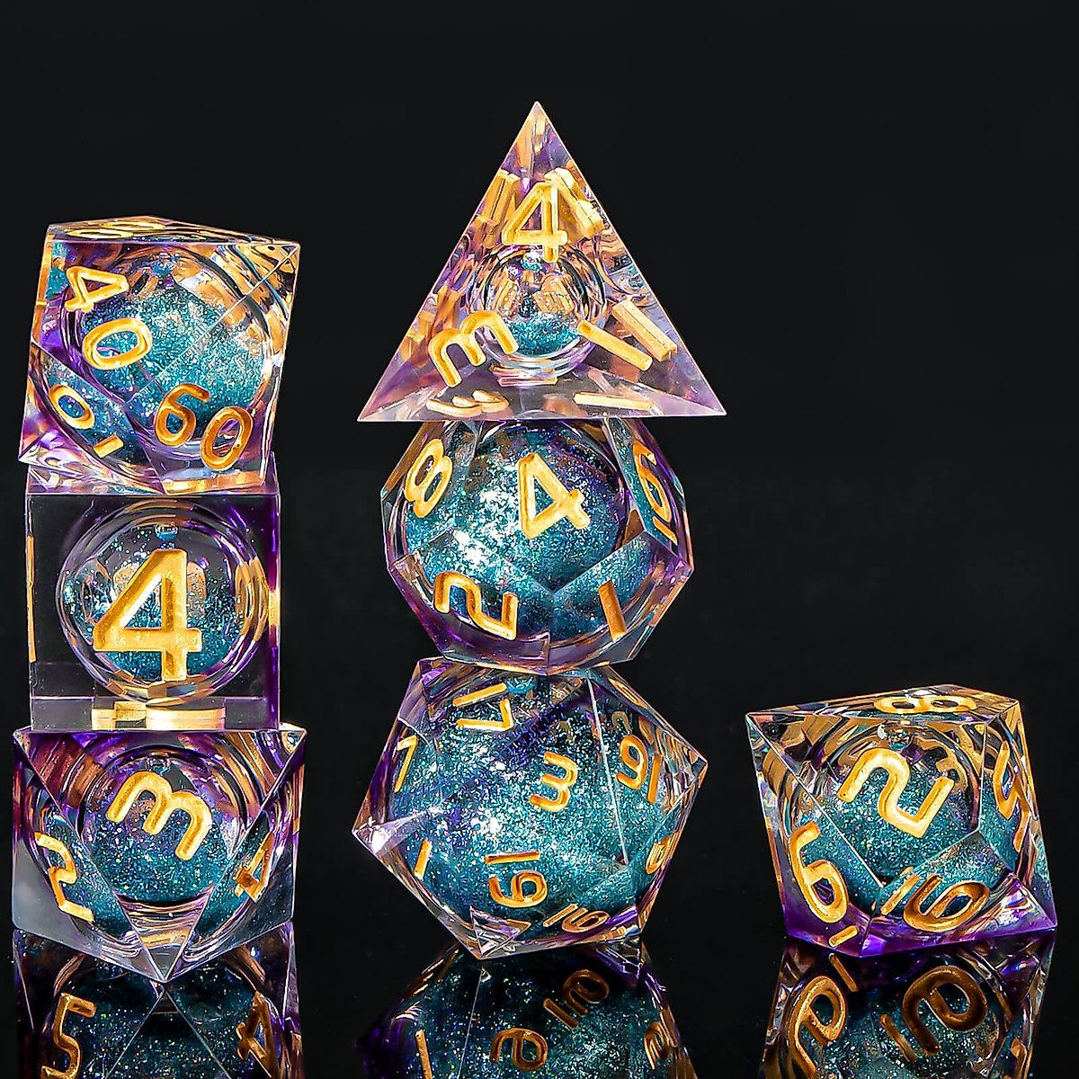 KERWELLSI Liquid Core D&D Dice Set, 7 Piece Sharp Edge Resin DND Dice Set, Polyhedral Dungeons and Dragons Dice with Gift Box, Purple RPG Role Playing D and D Dice D20 D12 D10 D8 D6 D4