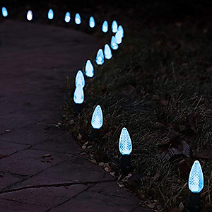 Holiday Lighting Outlet Christmas Light Stakes | Universal 5-Inch Outdoor Light Stakes for C9 or C7 Light Sockets | Improved Break-Resistant Design | for Use On Lawn or Pathway | Pack of 25