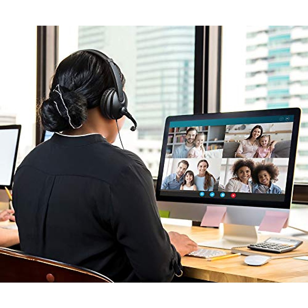 Aluratek Wired USB Stereo Headset with Noise Cancelling Boom Mic and in-Line Controls, for Distance Learning, Zoom, MS Teams, Video Conferencing, Skype, Gaming, Music Play, Webinars (AWHU02FB), Black
