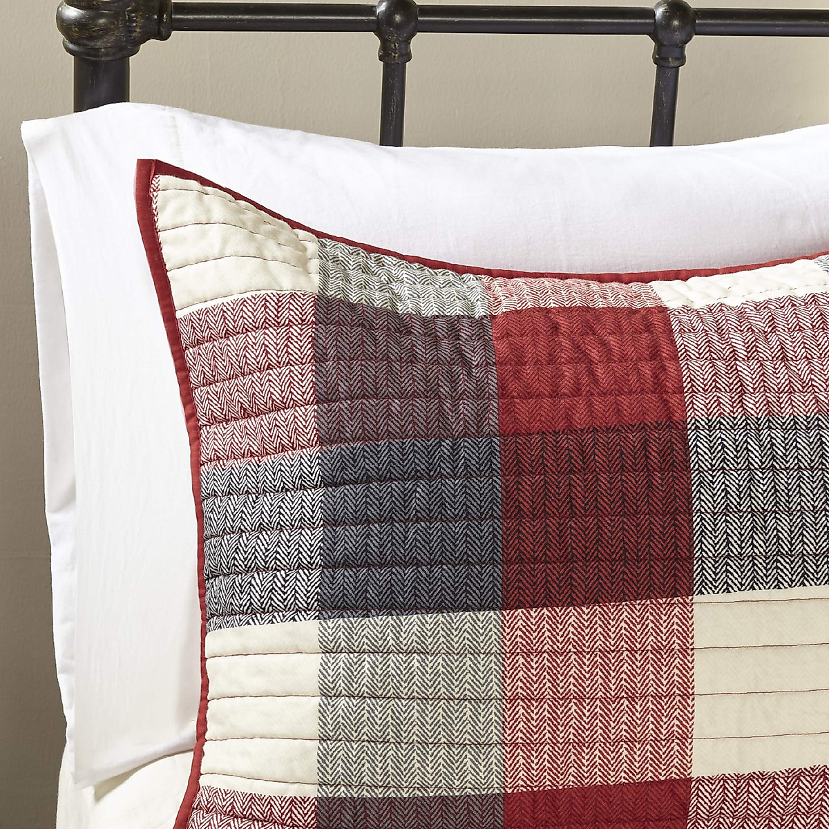 Madison Park Reversible Quilt Cabin Lifestyle Plaid Design - All Season, Breathable Coverlet Bedspread Bedding Set, Matching Shams, Full/Queen(90"x90"), Red 6 Piece