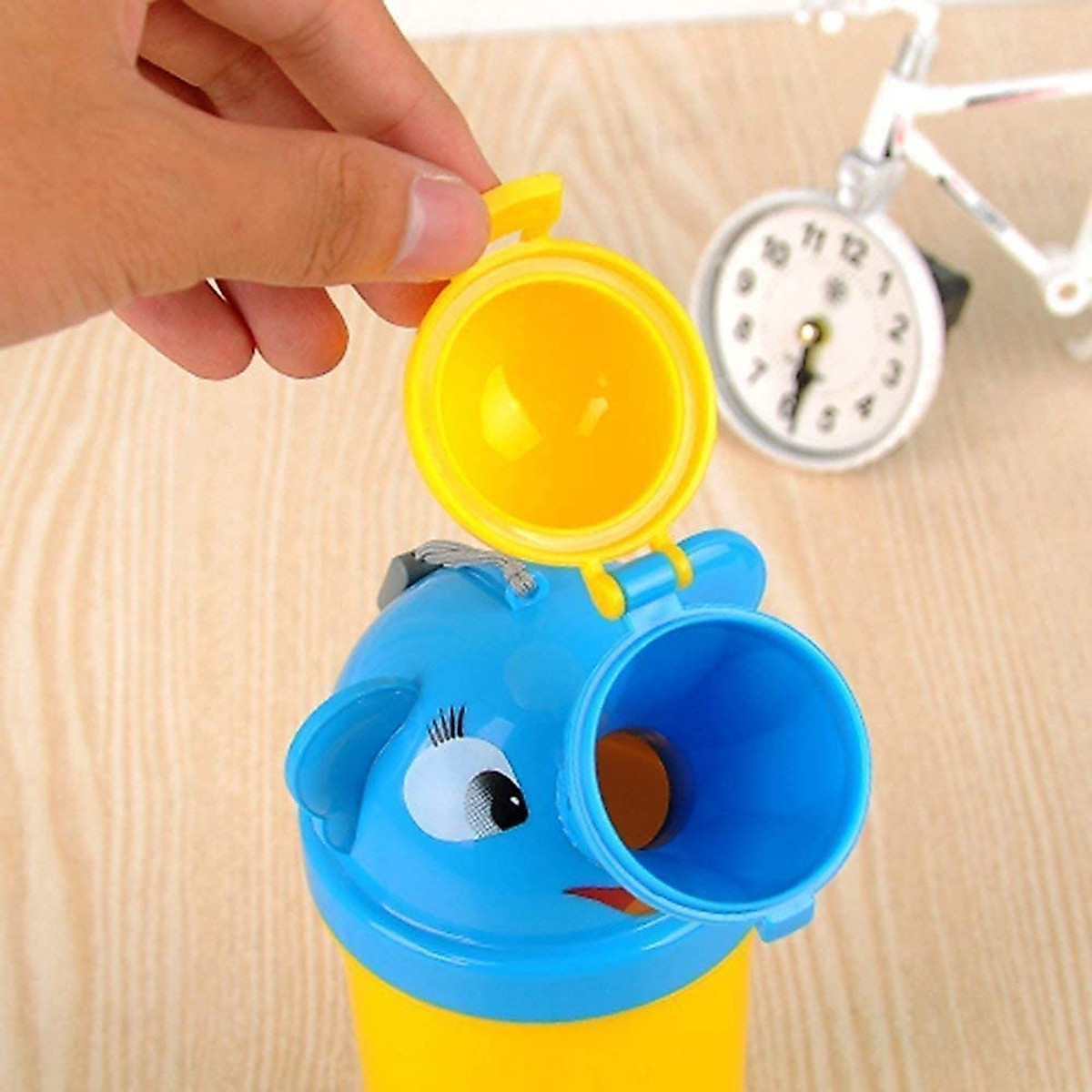 [500ML] Portable Baby Child Kids Travel Potty with Clean Brush,Hygienic Leak Proof Urinal Emergency Toilet for Camping,Car Travel,Outside,Park.Kid Toddler Pee Training Cup,Pee Bottle for Kids,Boy