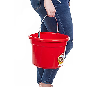 Little Giant® Flat Back Plastic Animal Feed Bucket | Animal Feed Bucket with Metal Handle | Horse Feed & Water Bucket | 8 Quarts | Red