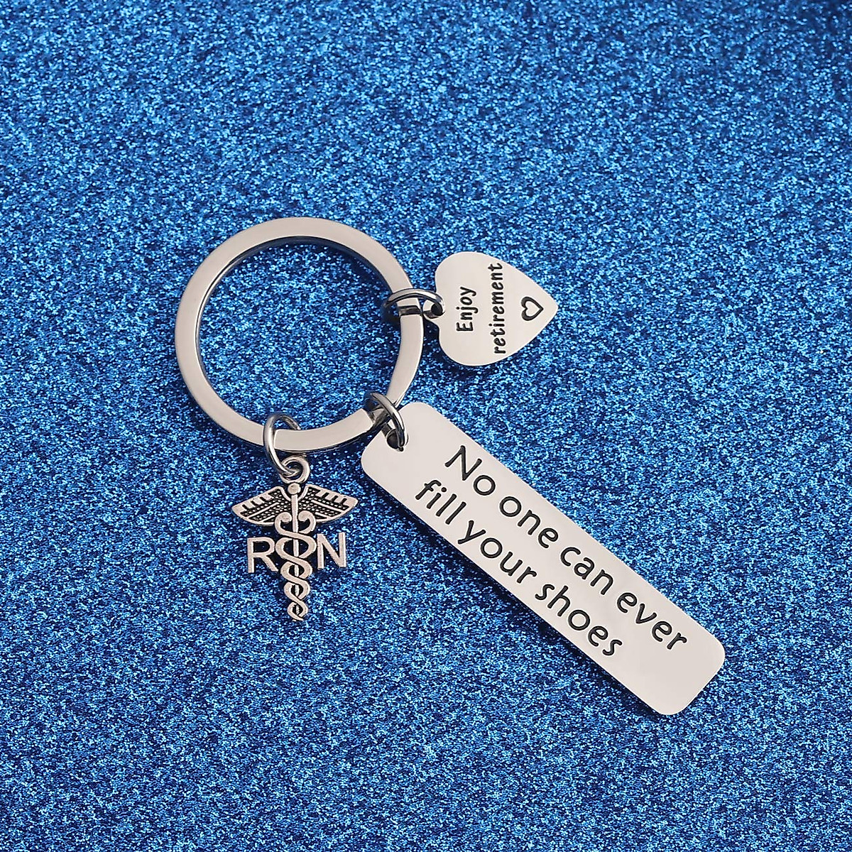 WUSUANED Registered Nurse Retirement Keychain Nurses Week Gifts No One Can Ever Fill Your Shoes Nursing Graduation Gift for Nurse Practitioner 2023