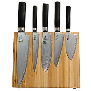 Bamboo Magnetic KNIFEdock - The kitchen Magnetic KNIFEdock has revolutionized storing and displaying your knifes both elegantly, and safely. This KNIFEdock keeps your cutlery close at hand.