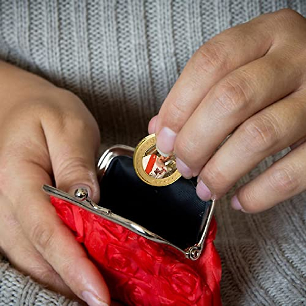 Naysku Queen Elizabeth II Commemorative, 1926-2022 Queen of England Collection Souvenir Coin, Uncirculated Coin in Memory of Her Majesty of The United Kingdom Souvenir Memorabilia Souvenir Gifts