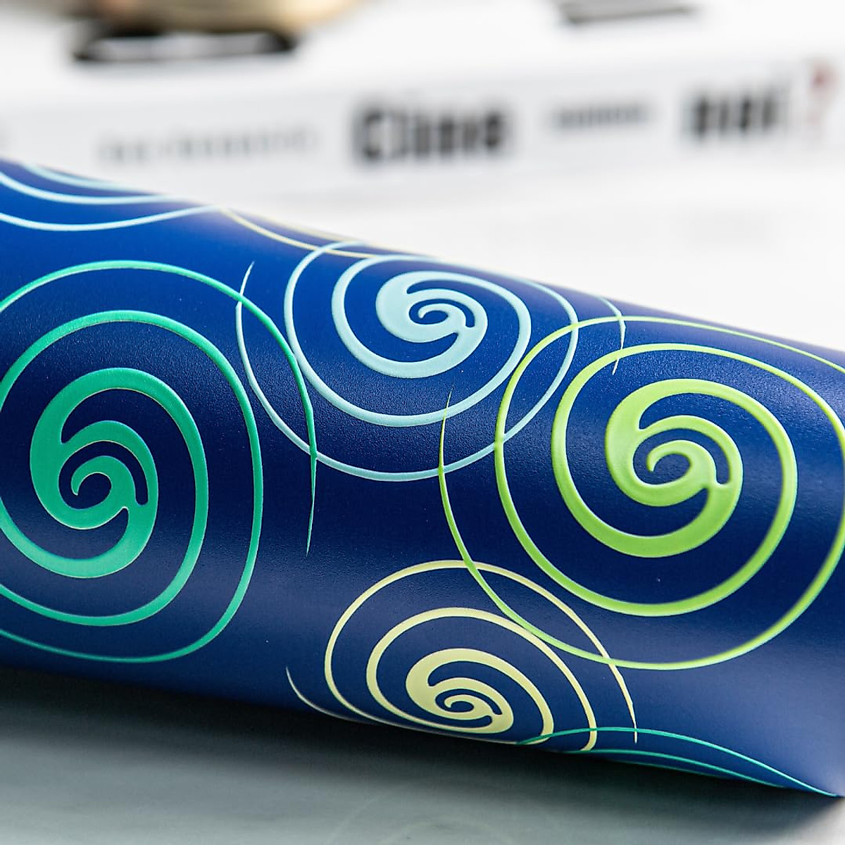 bzyoo SUP Double Wall Vacuum Insulated Tumbler with Straw and Lid Stainless Steel Water Bottle Travel Mug Cup, Mother's Day Gift Perfect For Ice Coffee or Tea (710ml) Color: Blue Swirl