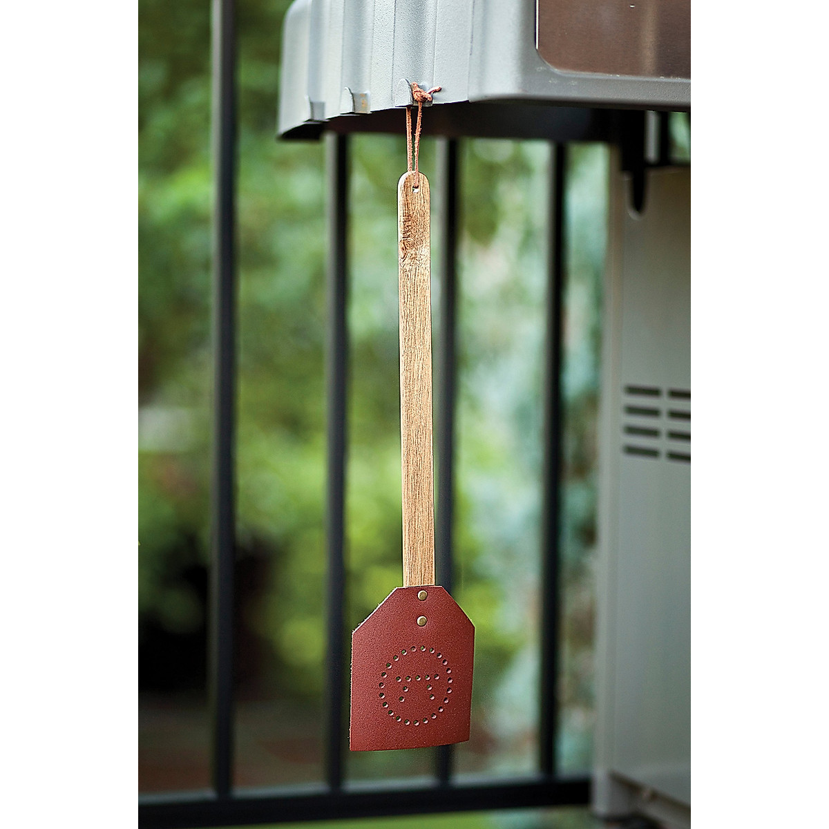 Outset 76616 Acacia Wood and Leather Amish-Style Fly Swatter, 17.5", Brown