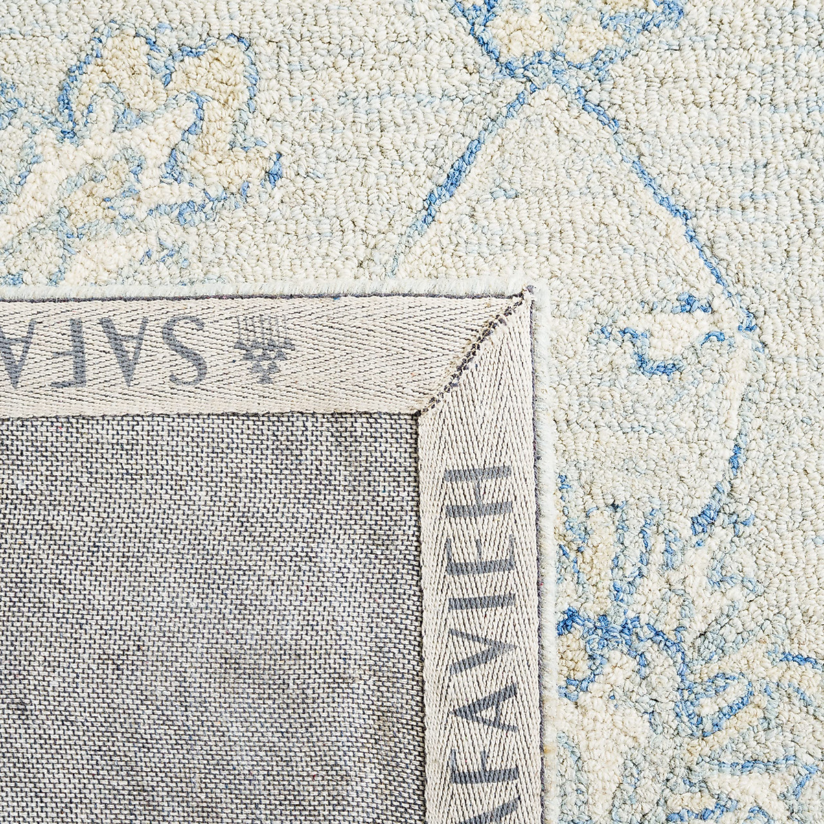 SAFAVIEH Micro-Loop Collection Area Rug - 5' x 8', Blue & Beige, Handmade Wool, Ideal for High Traffic Areas in Living Room, Bedroom (MLP535M)