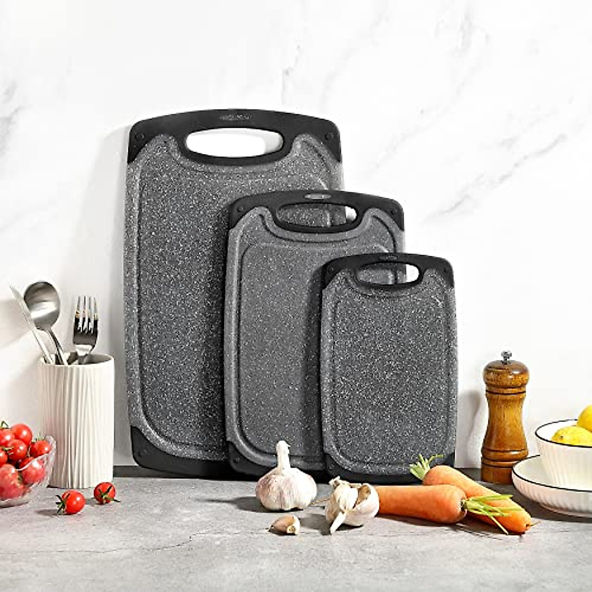 Cutting Board, Lccowot 3PCS Plastic Cutting Boards With Non-Slip Feet and Deep Drip Juice Groove, Easy Grip Handle Chopping Board for Meat, Veggies, Fruits, BPA Free, Dishwasher safe