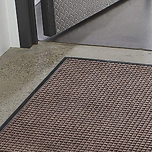 Amazon Basics Molded Carpet & Rubber Commercial Scraper Entrance Mat Square Pattern 3x5 Brown