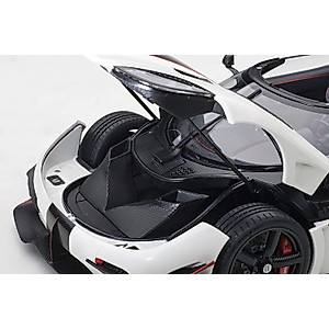 AUTOart Koenigsegg One: 1 Pebble White and Carbon Black with Red Accents 1/18 Model Car 79016