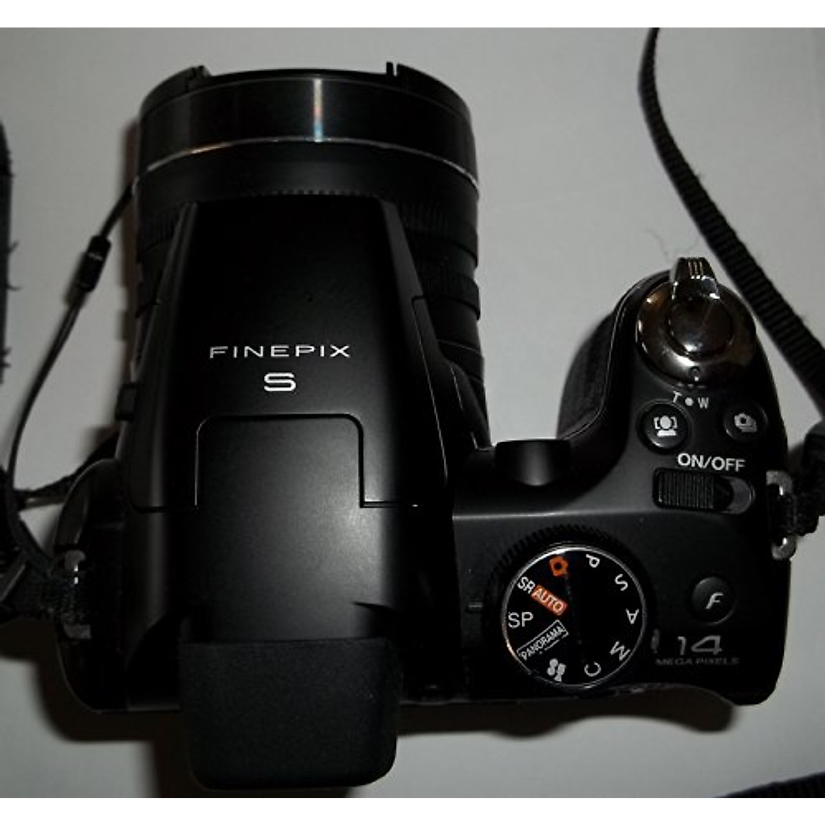 Fujifilm FinePix S4250 14MP 24x Optical Zoom Digital Camera (Black)