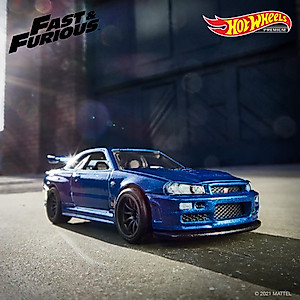 Hot Wheels Fast & Furious Collection of 1:64 Scale Vehicles from The Fast Film Franchise, Modern & Classic Cars, Great Gift for Collectors & Fans of The Movies