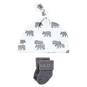Hudson Baby Unisex Baby Cap and Socks Set, Woodland, 0-9 Months