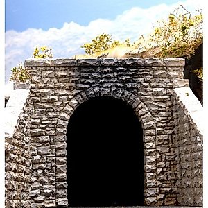 Chooch Enterprises HO Scale Single Random Stone Tunnel Portal