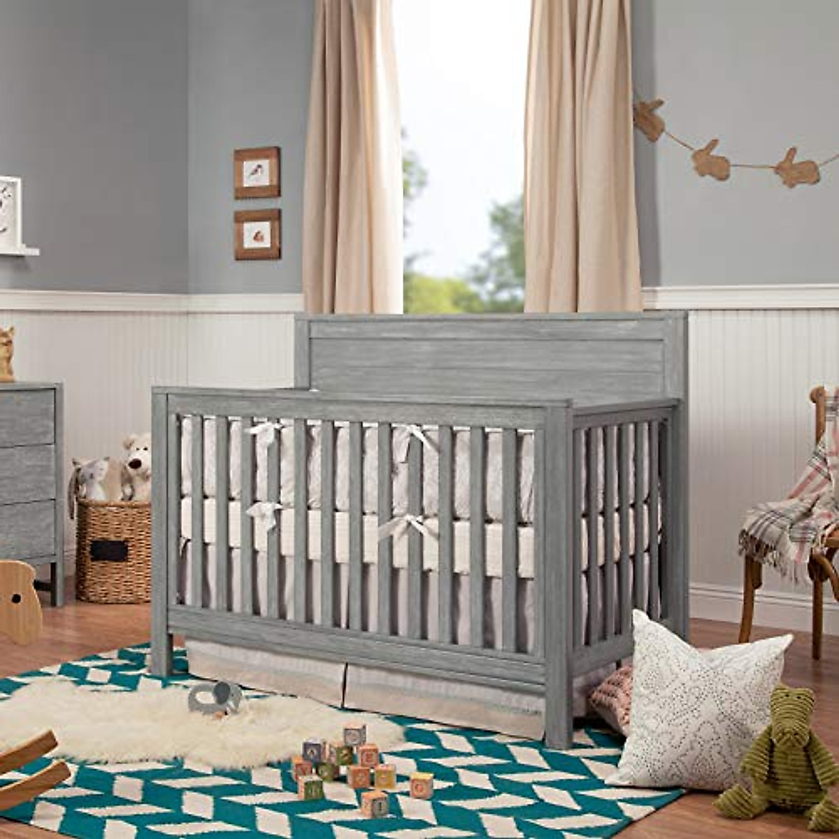 DaVinci Fairway 4-in-1 Convertible Crib in Cottage Grey, Greenguard Gold Certified