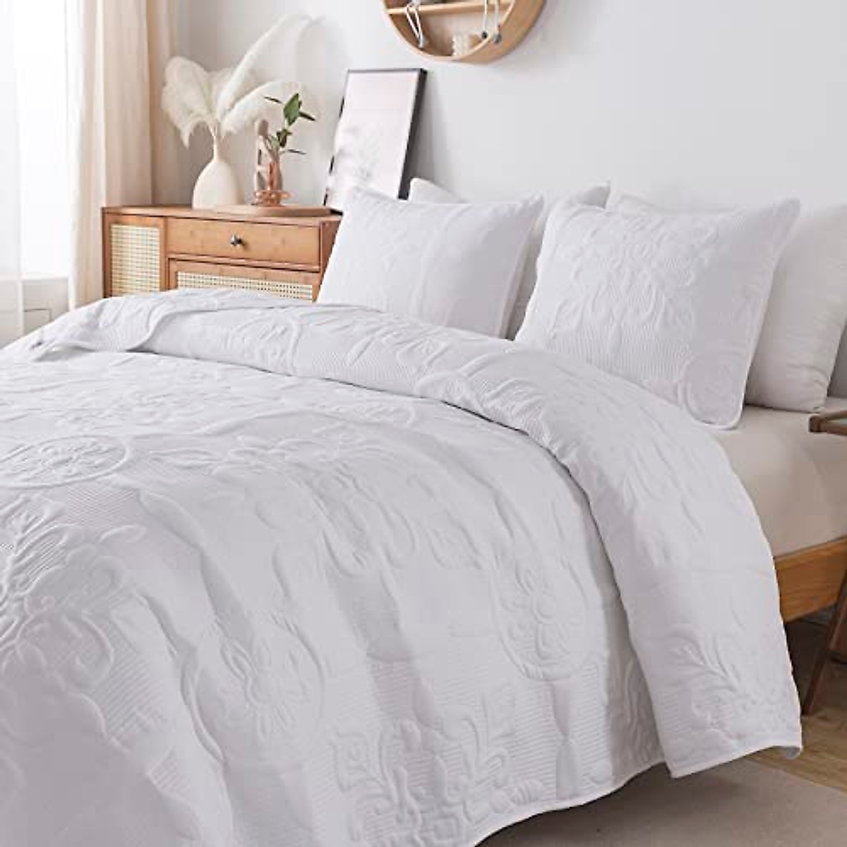 Damask Quilt Queen Size Bedding Sets with Pillow Shams, Boho Lightweight Soft Bedspread Coverlet, White Quilted Blanket Thin Comforter Bed Cover for All Season Spring Summer, 3 Pieces, 90x90 inches