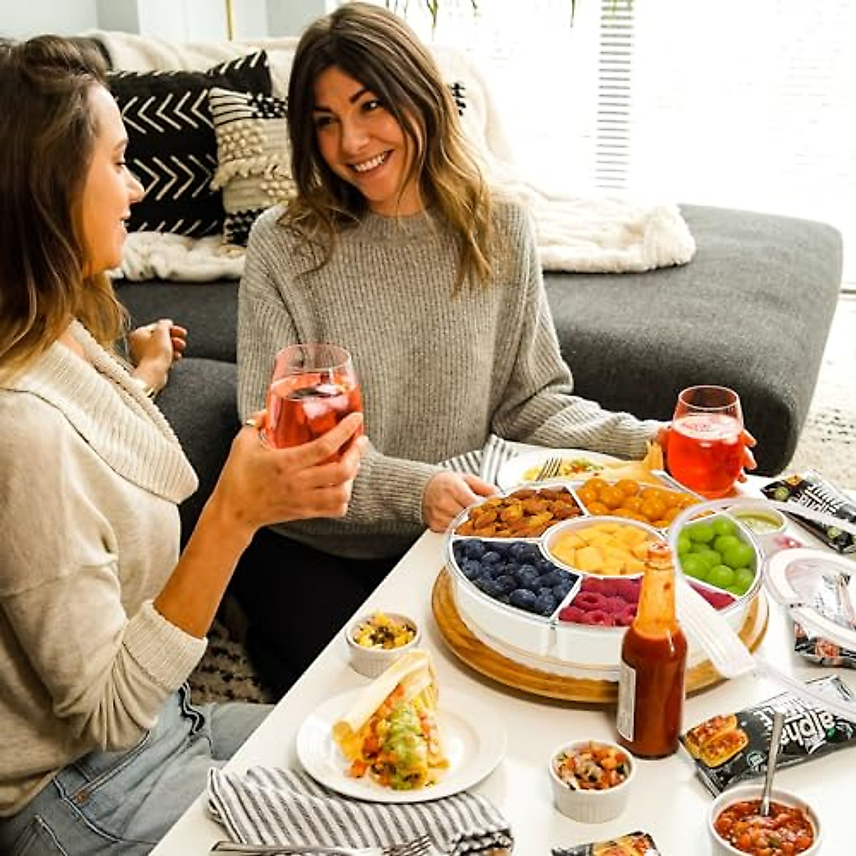 TAROSE Divided Serving Tray with Lid and Handle, 6.6L Large Capacity Snackle Box Container with Dividers, Portable Snack Boxs for Fruit Veggie Salad, Beach Essentials Ideal for Picnic