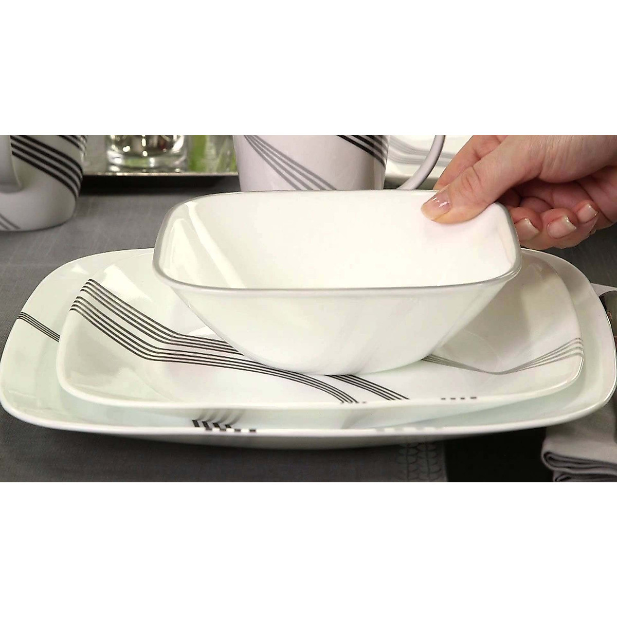 Corelle Square Urban Arc 16-Piece Dinnerware Set, Service for 4