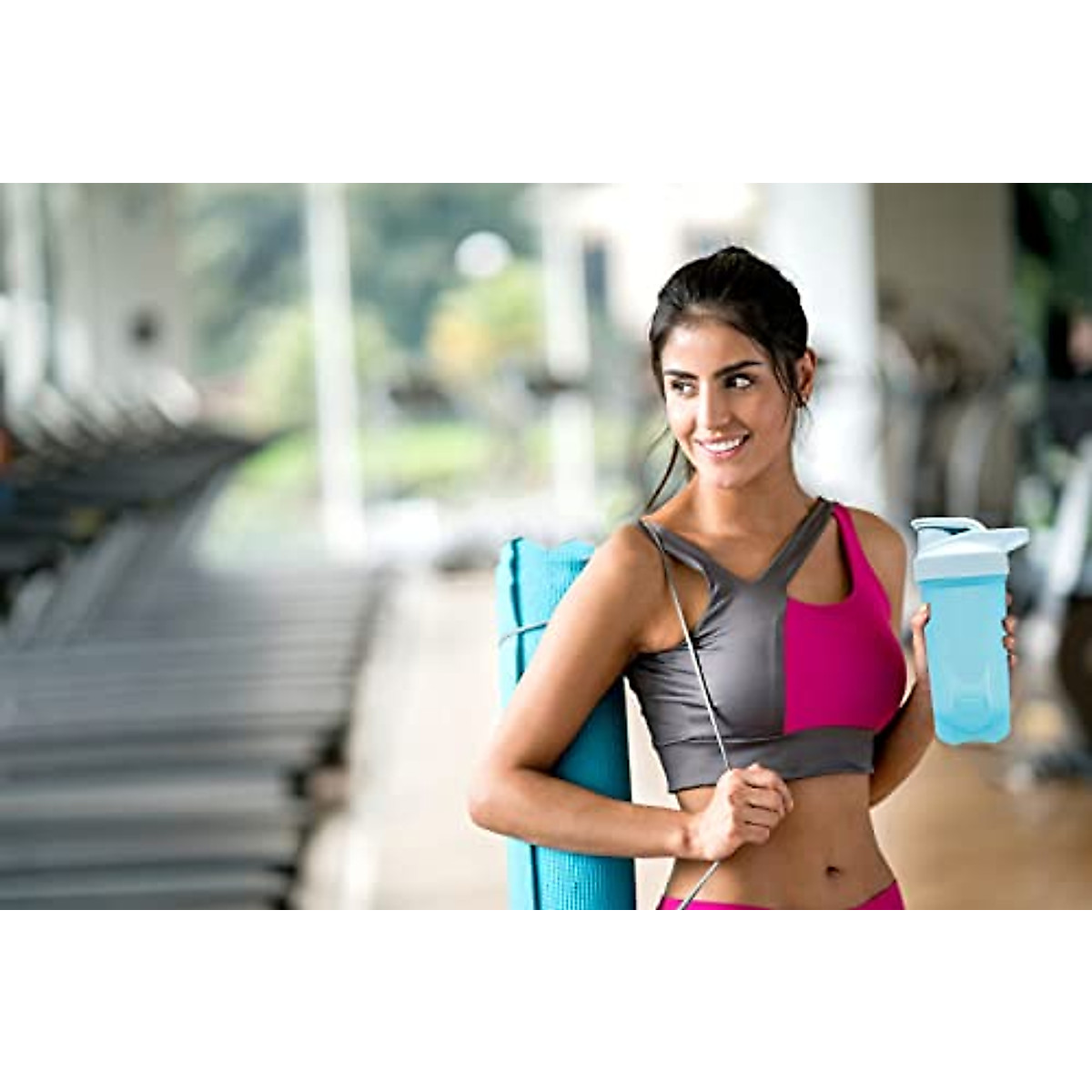 YAYAYOUNG Shaker Bottle Protein Shakes Cup and 16-Ounce/500ML Shaker Bottle with Whisk Balls, Protein Shaker Bottle Set, Free of BPA plastic (Bule+White(2PCS))