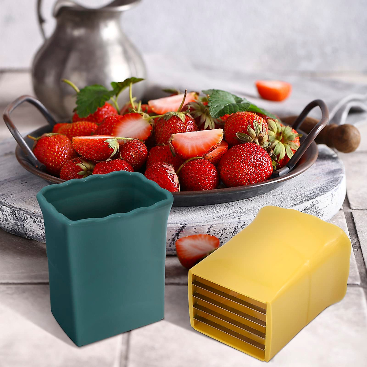 Strawberry Slicer - Cup Slicer - Cup Fruit Slicer - CEHNCEH Cup Slicer Handheld - 2024 New Mini Fruit Slicer Cup - Stainless Steel Strawberry Slicer (3pcs)