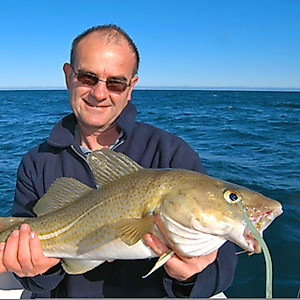 Striped Bass Tube Lures Trolling Lures Saltwater Cod Rig Tube Teaser with Stainless Steel EEL Hook Barrel Swivel for Offshore Trolling Striper Bass Big Game Fishing (Green 7/0)