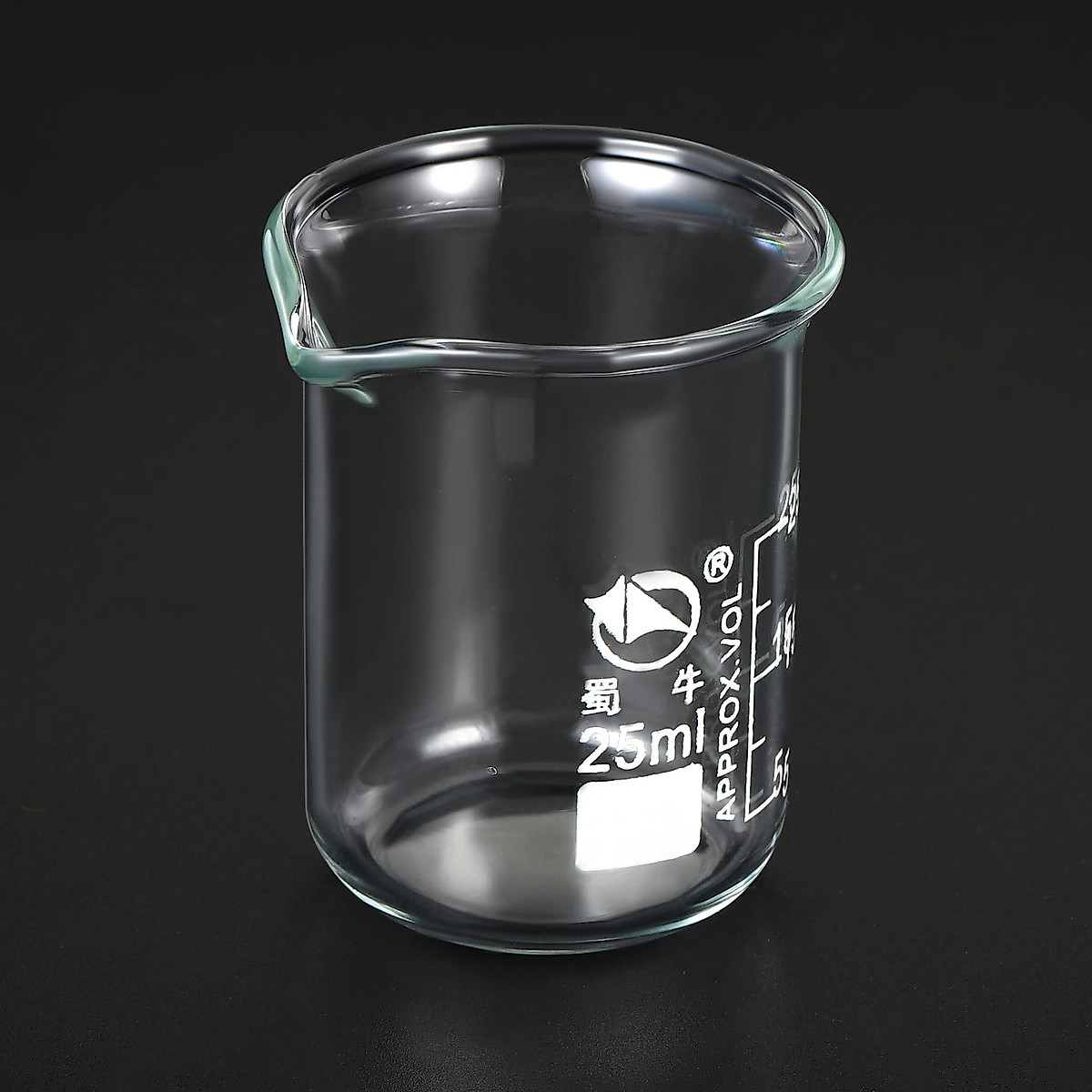 PATIKIL 25ml Low Form Glass Beaker, 3.3 Borosilicate Glass Graduated Printed Scale Measuring Cups with Spout for Kitchen Lab Liquids Transit Boiling