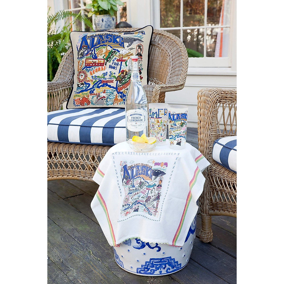 Catstudio Alaska Dish Towel - U.S. State Souvenir Kitchen and Hand Towel with Original Artwork - Perfect Tea Towel for Alaska Lovers, Travel Souvenir