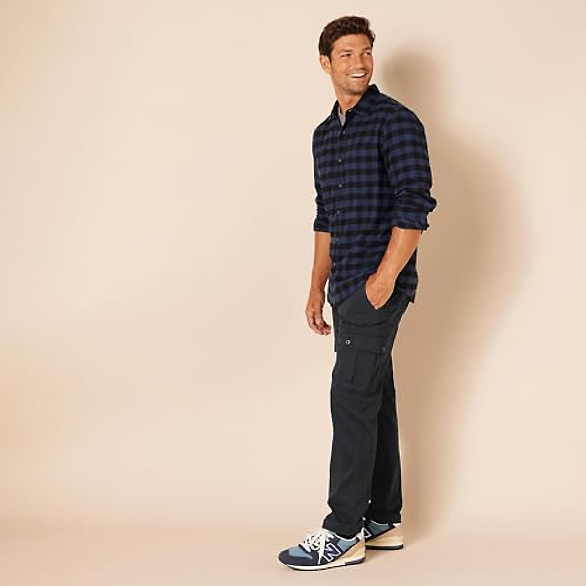 Amazon Essentials Men's Slim-Fit Stretch Cargo Pant (Available in Big & Tall), Black, 34W x 30L