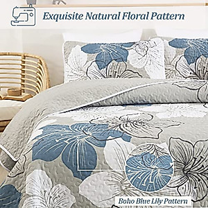 DJY 3 Pieces Quilt Set California King Blue Floral Pattern Quilt Coverlet Elegant Boho Bedspread with 2 Pillow Shams Lightweight Floral Summer Bedding Quilt for Adults Teens 106"x96"