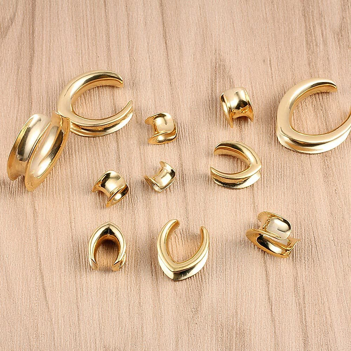 Casvort 2 PCS 8mm (0g) Hypoallergenic 316 Stainless Steel Gold Hot Minimalism Saddle Plugs Ear Gauges Tunnels Piercing Expander Stretchers Fashion Body Jewelry